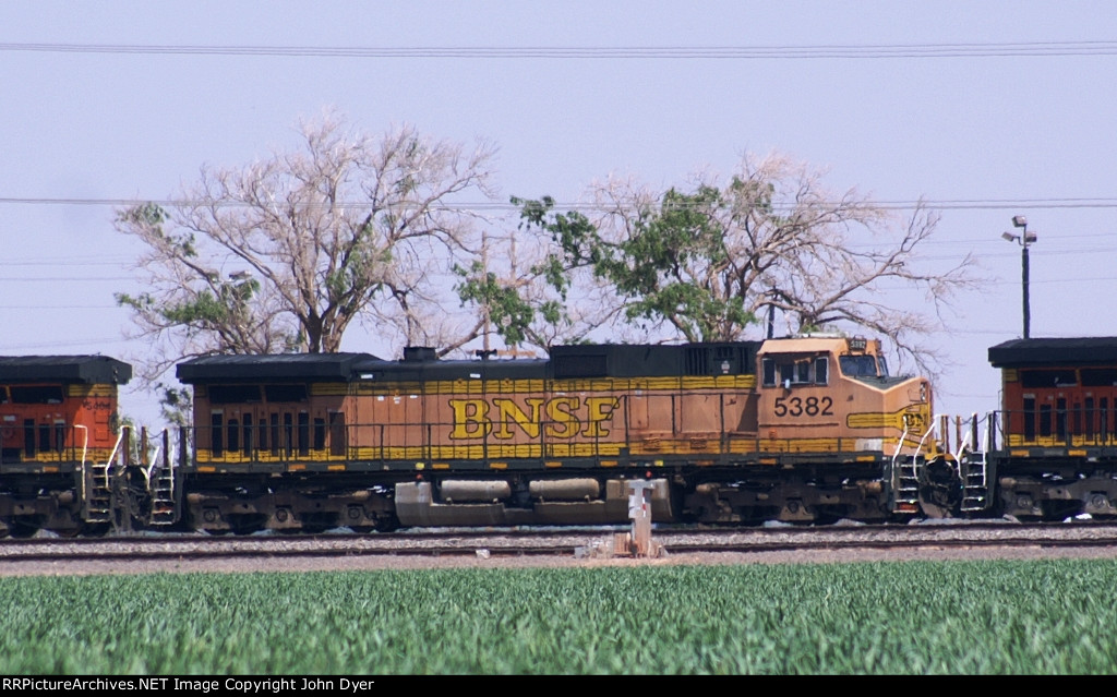 BNSF 5382